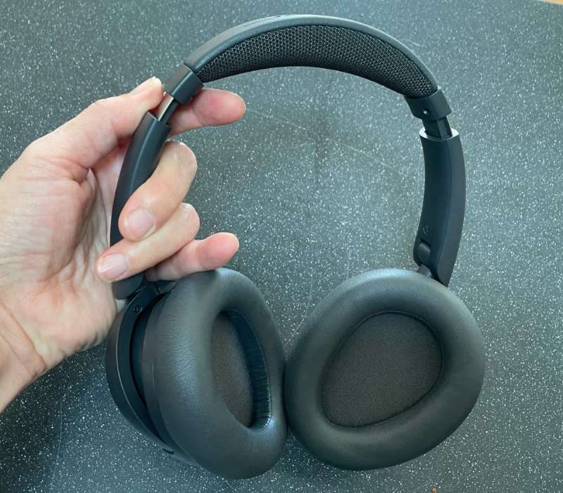 JLabs JBuds Lux ANC wireless headphones review - great sound that doesn ...