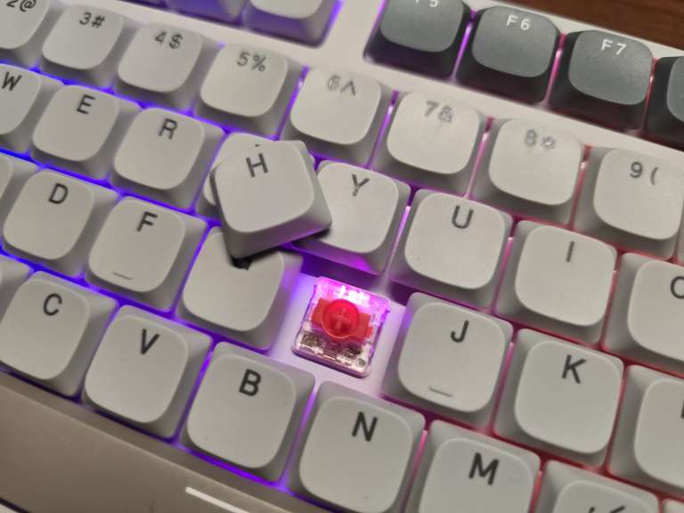 Royal Kludge N80 mechanical keyboard review - low profile, high ...