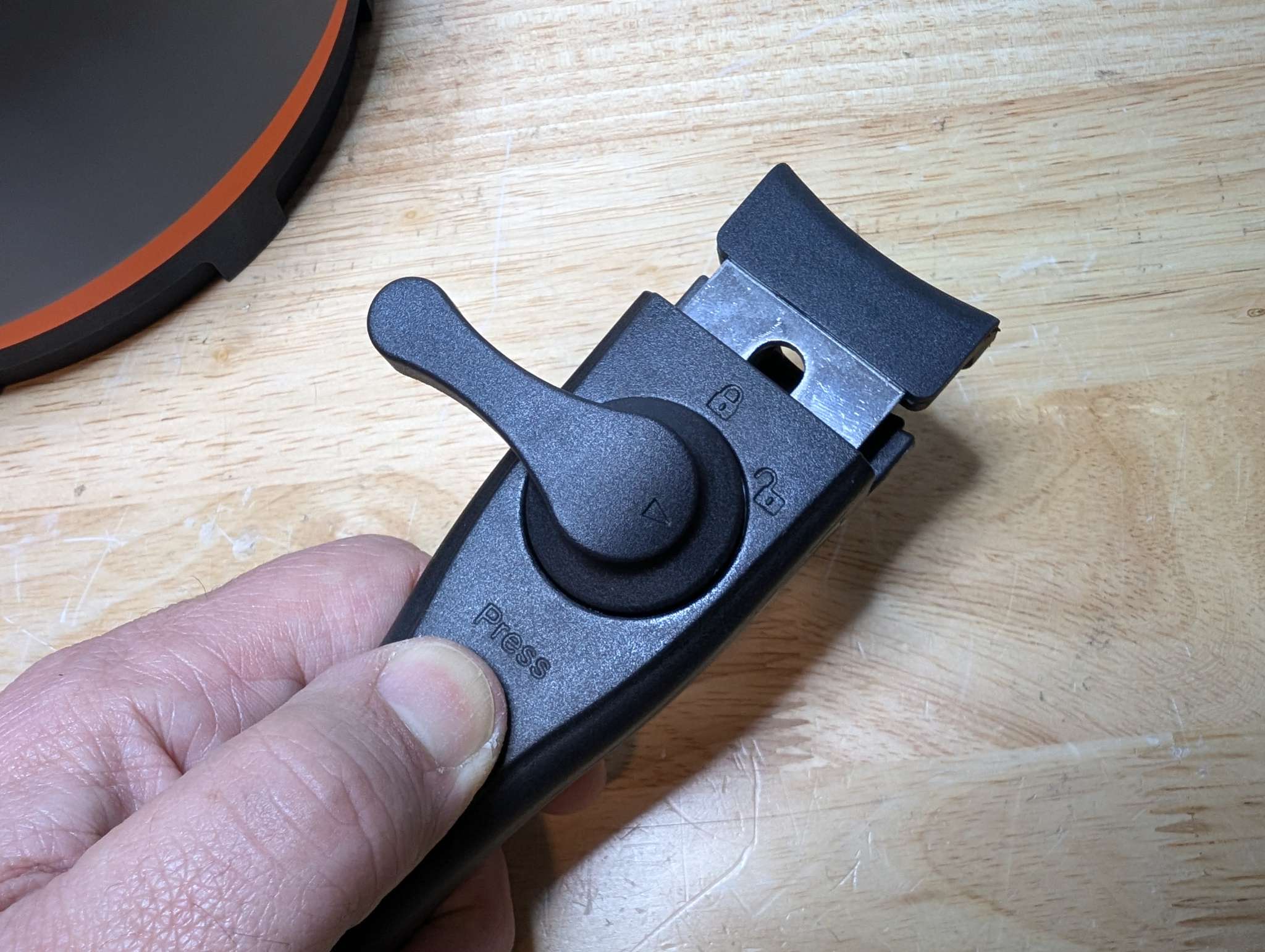 Stoke Voltaics Nomad Cooking System review - Ditch the propane and cook ...