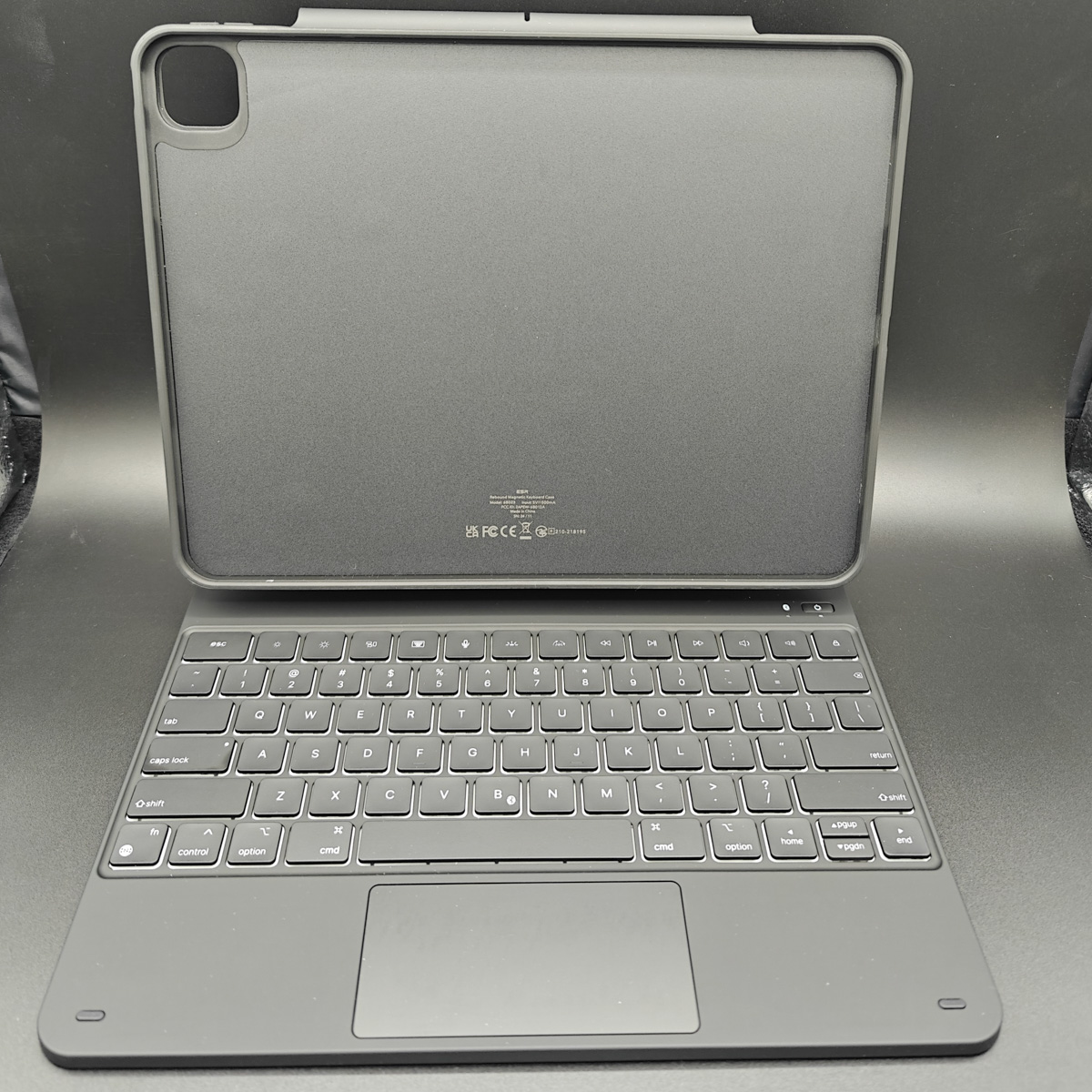 ESR Rebound Magnetic Keyboard Case 360 for iPad Pro 13ʺ (2024) review - nice but heavy - The ...