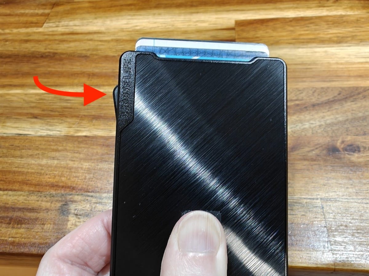 Groove Smart Wallet Trace review - A minimalist wallet with built-in ...