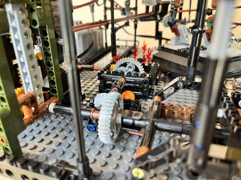 JMBricklayer Steampunk Marble Run review - The most ambitious set ever ...
