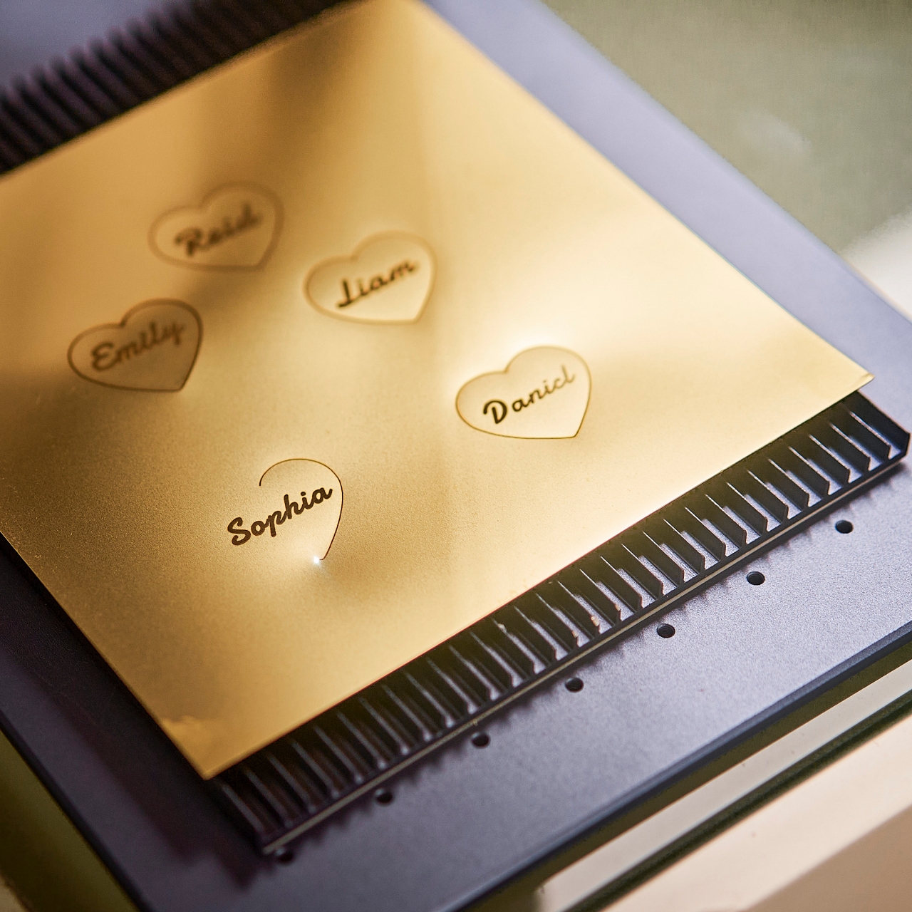 The LP5 is LaserPecker's latest portable yet powerful engraving machine ...