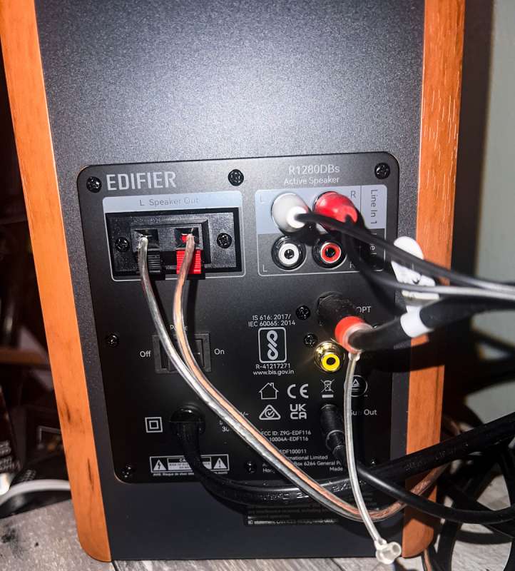 Edifier R1280dbs Powered Bluetooth Bookshelf Speakers Review The