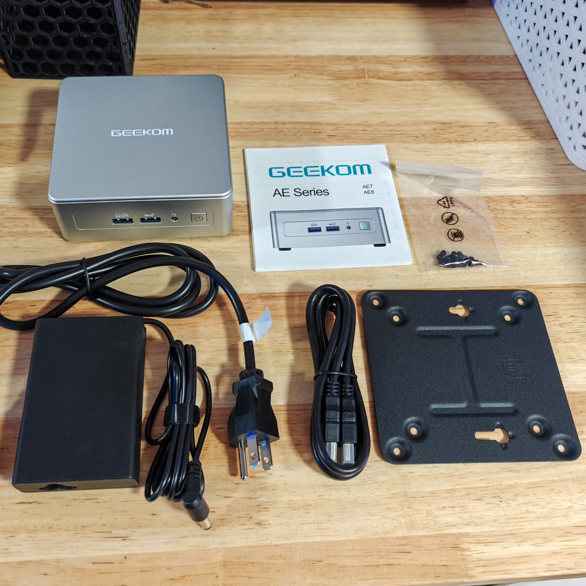 Geekom AE7 mini PC review - a gaming capable tiny PC worth checking out ...