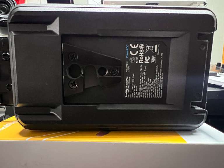 SmallRig x Caleb Pike VB212 mini V Mount Battery review - The Gadgeteer