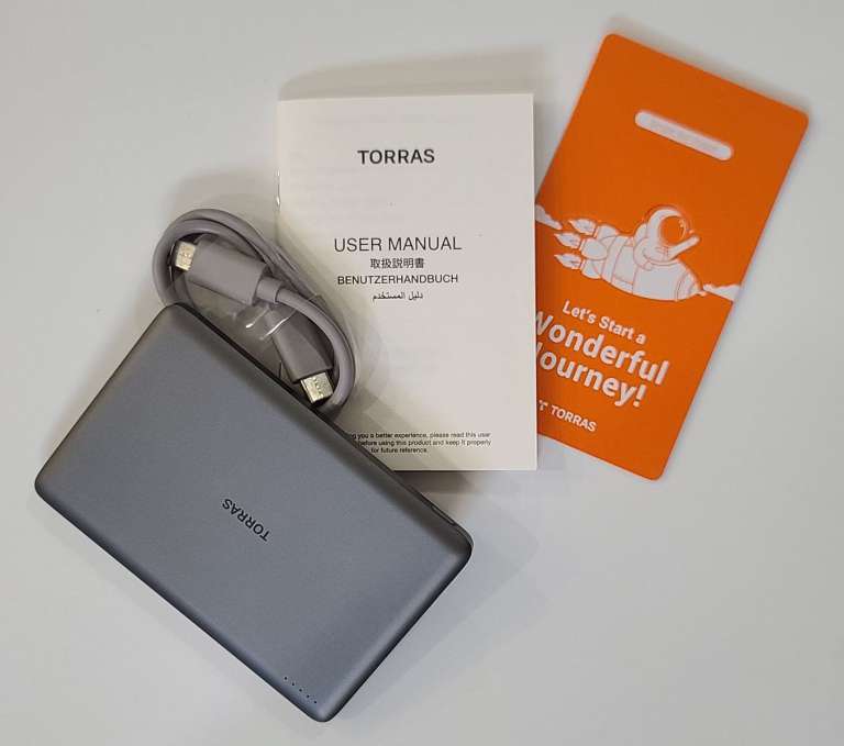 Torras Ultimate Slim MiniMag wireless power bank review - The Gadgeteer