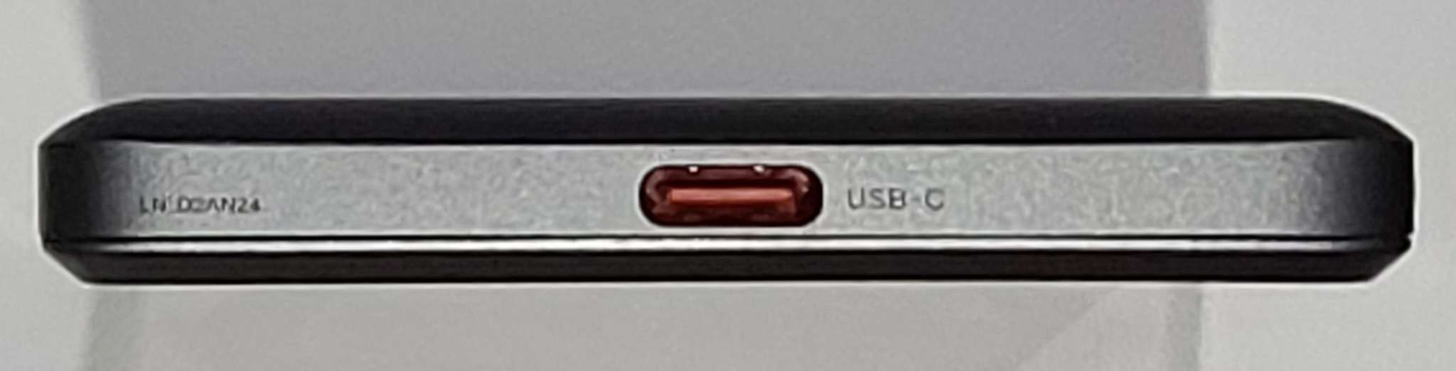 Torras Ultimate Slim MiniMag wireless power bank review - The Gadgeteer