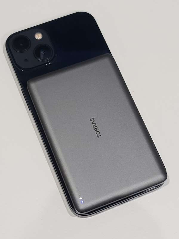 Torras Ultimate Slim MiniMag wireless power bank review - The Gadgeteer