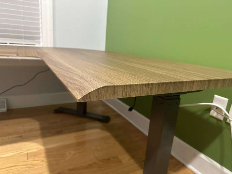 Vari L-Shape Corner Electric Standing Desk review - The Gadgeteer