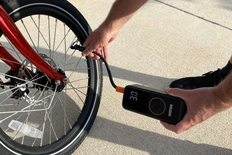 AstroAI L4 portable tire Inflator review - The Gadgeteer