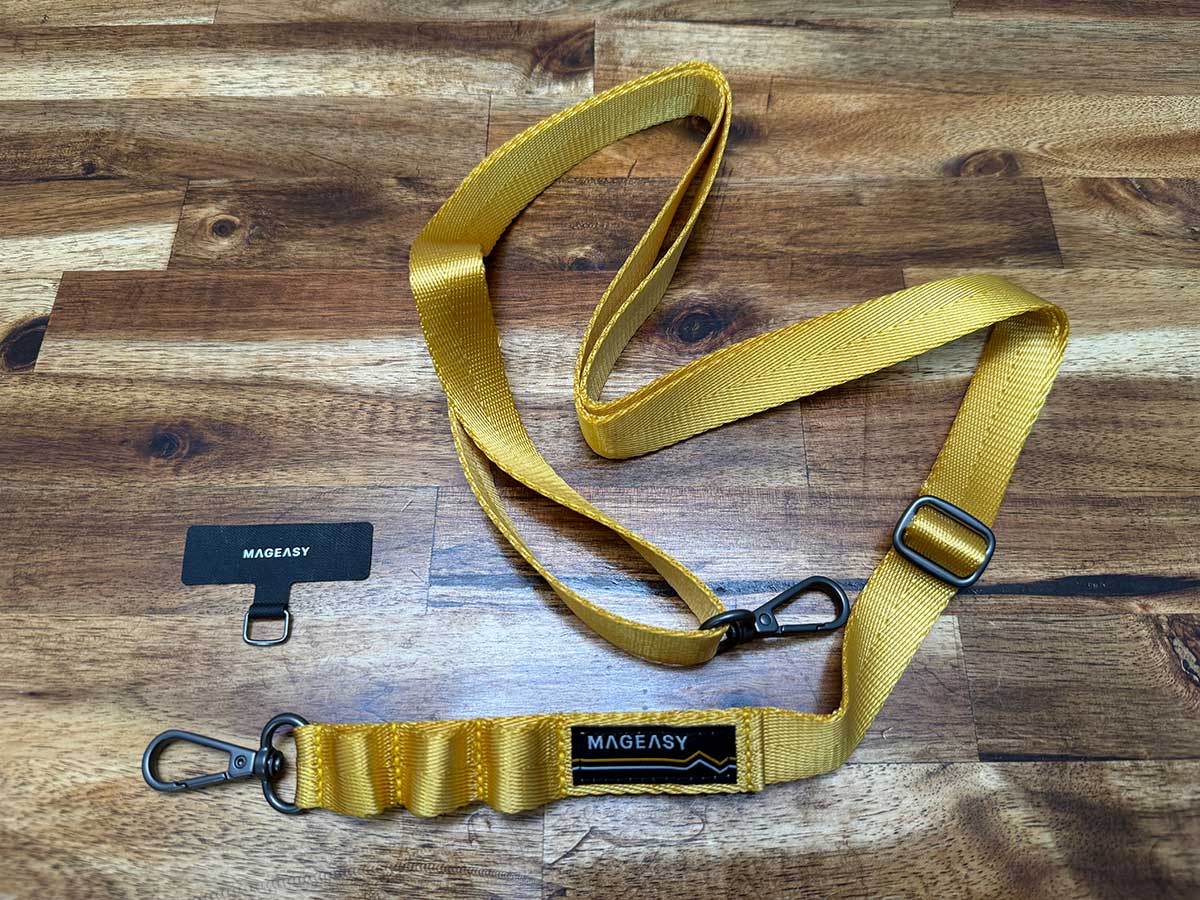 MAGEASY Sacoche bag review - Your next EDC bag - The Gadgeteer