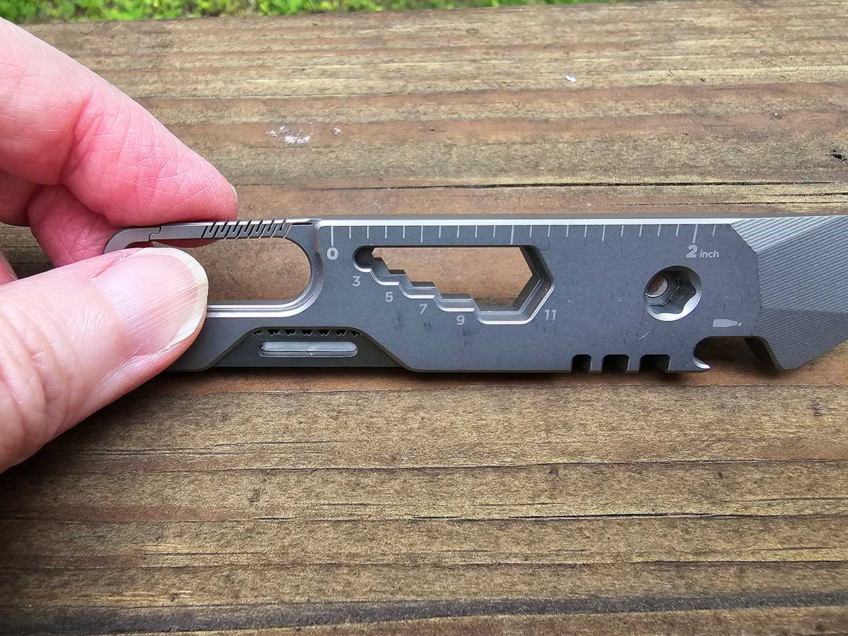Orioners Z1 multi-tool review - 13 function EDC tool - The Gadgeteer