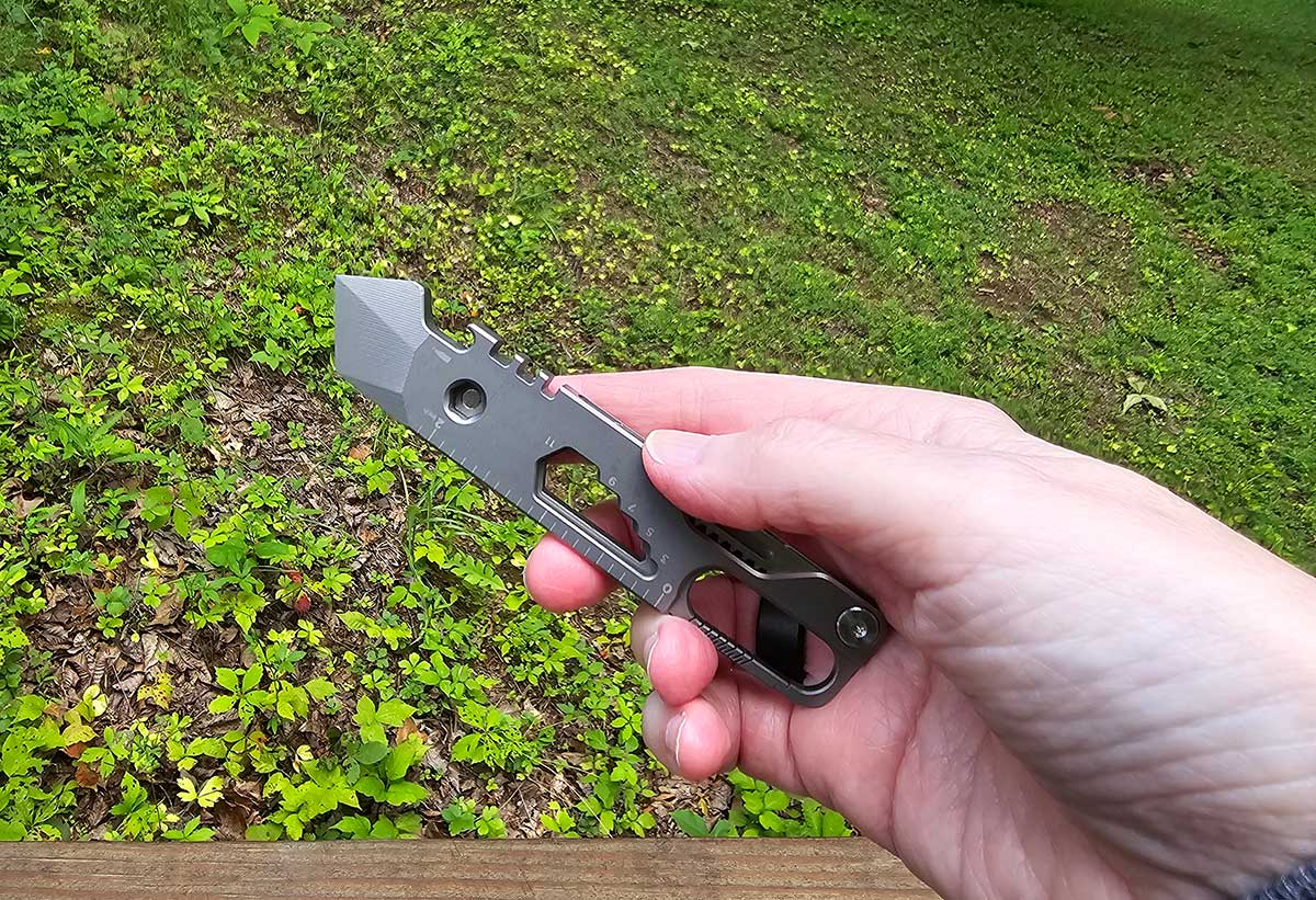 Orioners Z1 multi-tool review - 13 function EDC tool - The Gadgeteer