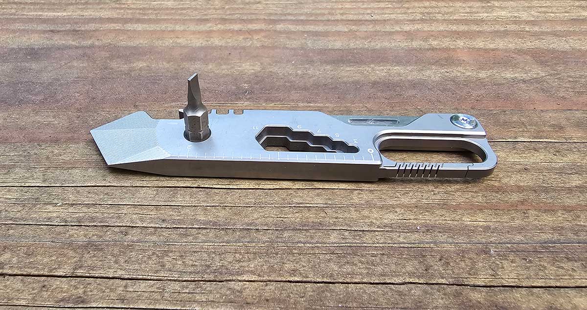 Orioners Z1 multi-tool review - 13 function EDC tool - The Gadgeteer