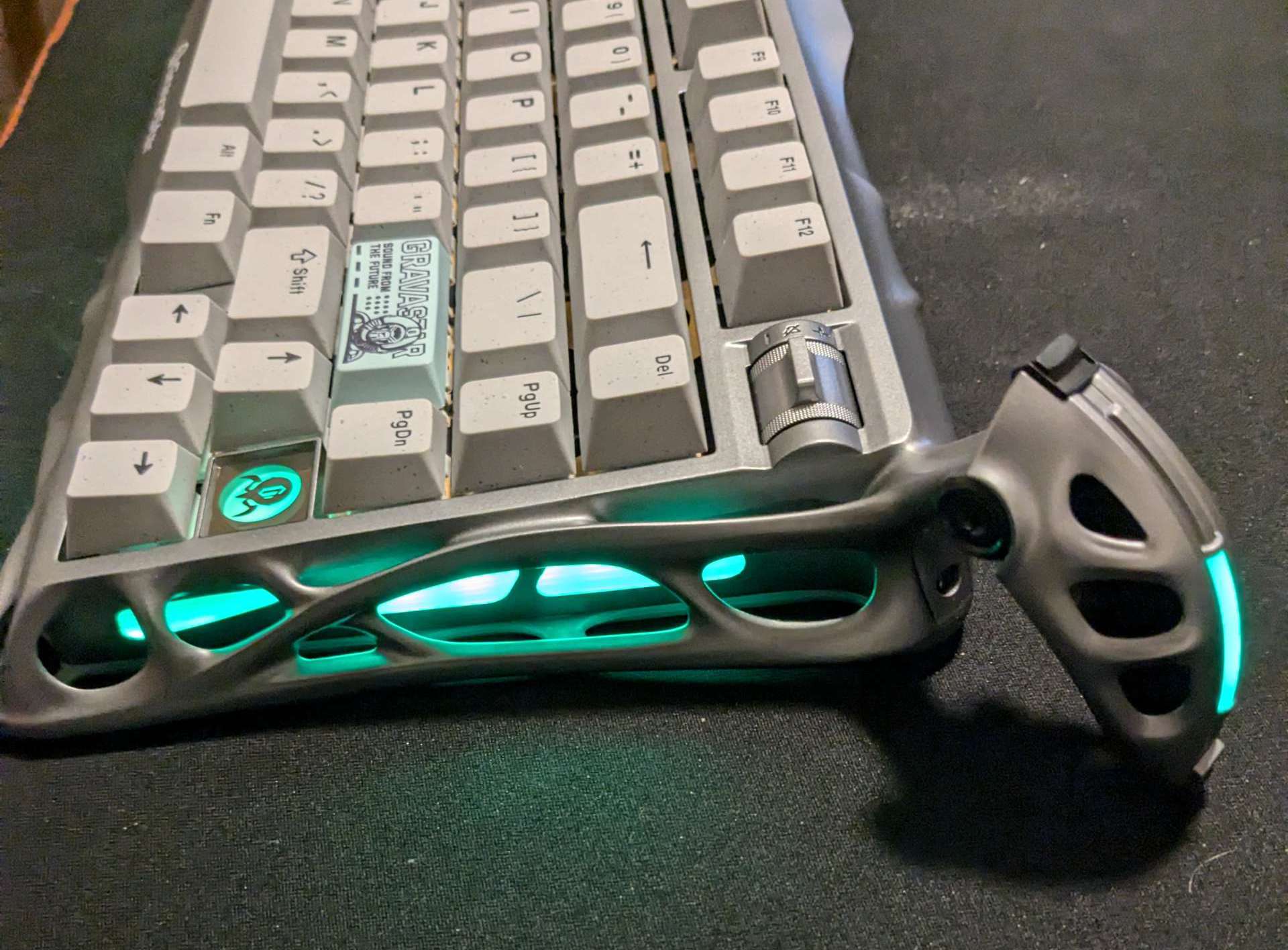 Gravastar Mercury K1 Pro mechanical keyboard review - Beautiful and ...