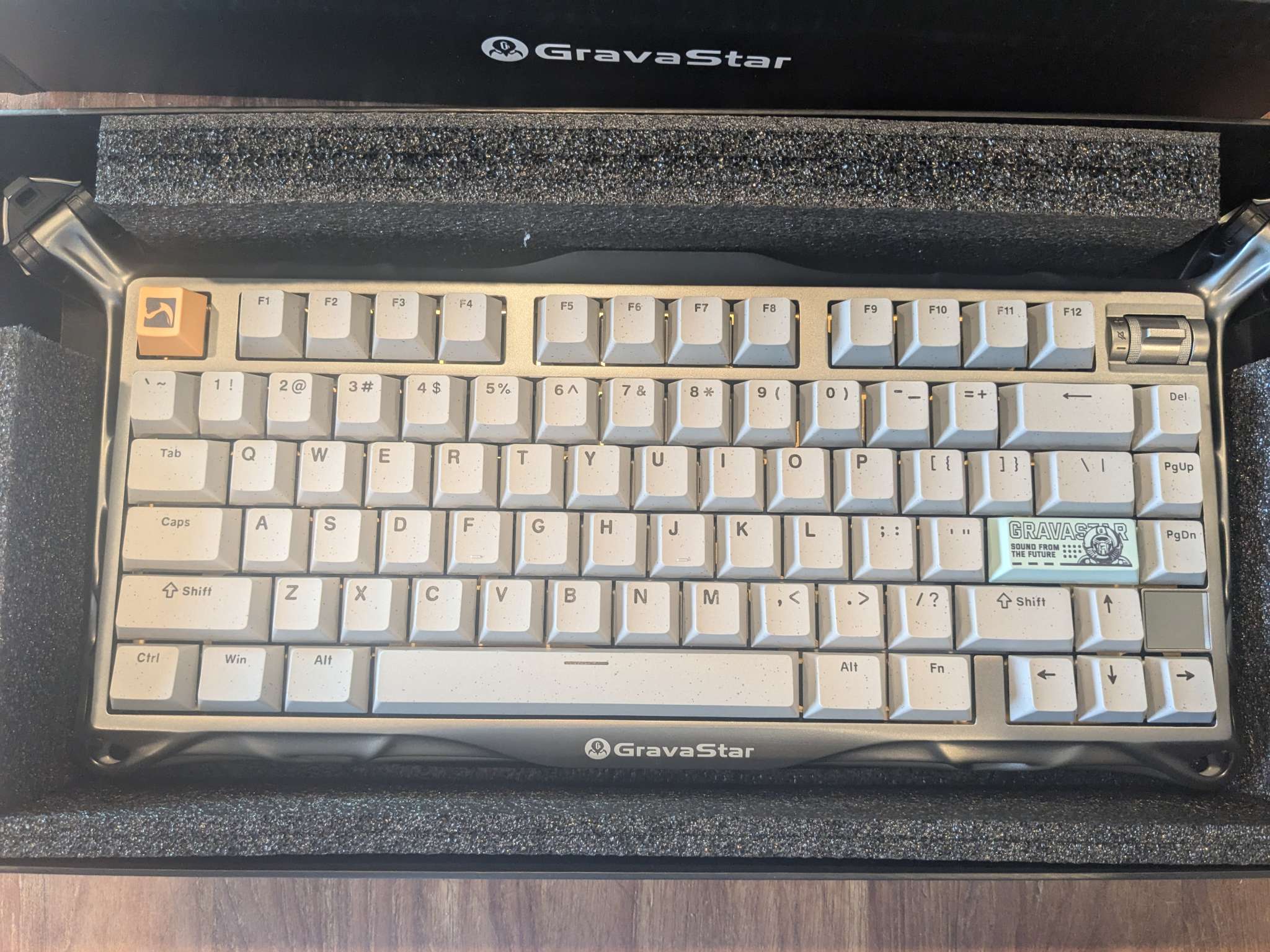 Gravastar Mercury K1 Pro mechanical keyboard review - Beautiful and ...