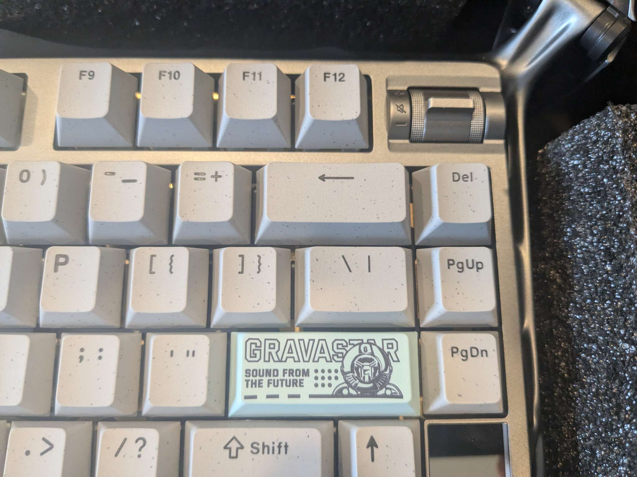 Gravastar Mercury K1 Pro mechanical keyboard review - Beautiful and ...