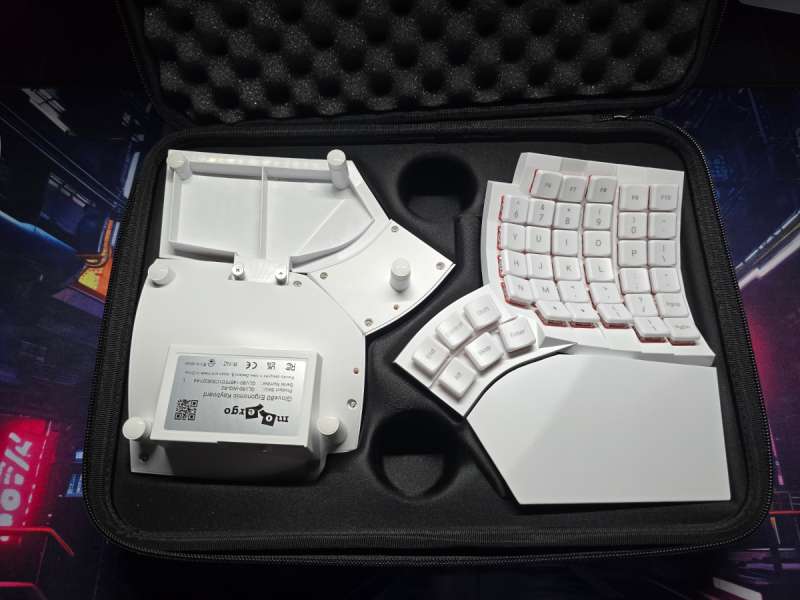 MoErgo Glove80 Ergonomic Keyboard review - The Gadgeteer