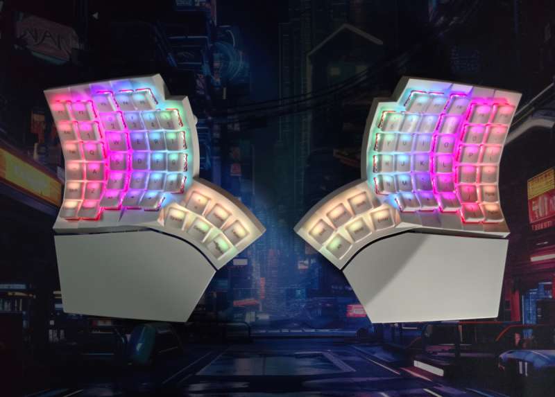 MoErgo Glove80 Ergonomic Keyboard review - The Gadgeteer