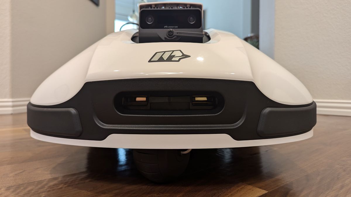 Mammotion Yuka 1500 3D Vision Robot Lawn Sweeping Mower review - The Gadgeteer