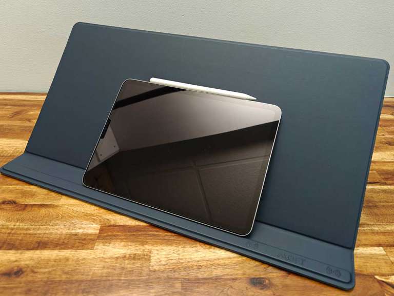 MOFT Smart Desk Mat review - A modular desk organizer for all the ...