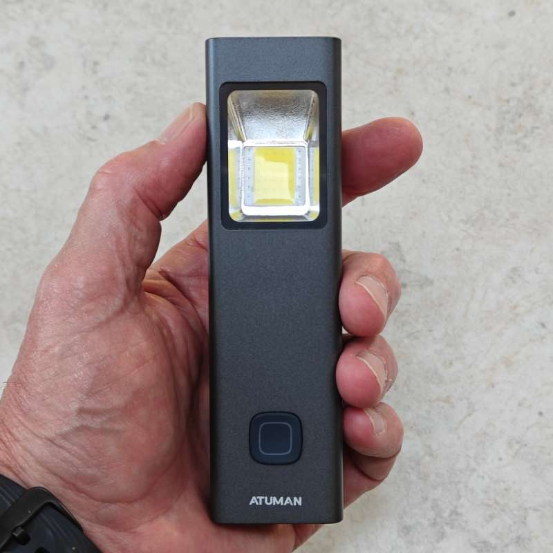 ATUMAN FL1 multi-function flashlight review - A big bar of brightness ...