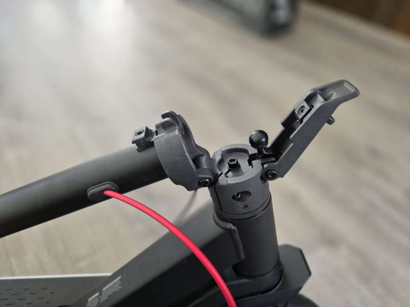 NAVEE S40 Electric Scooter review - The Gadgeteer