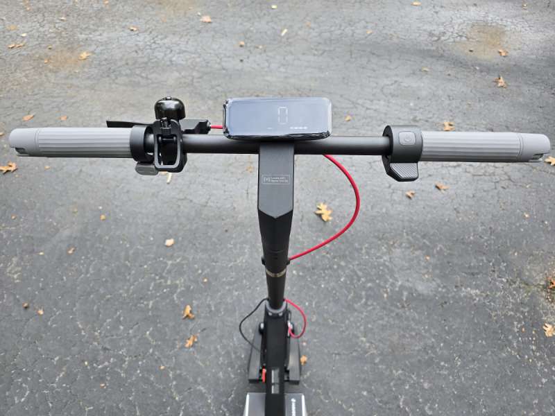 NAVEE S40 Electric Scooter review - The Gadgeteer