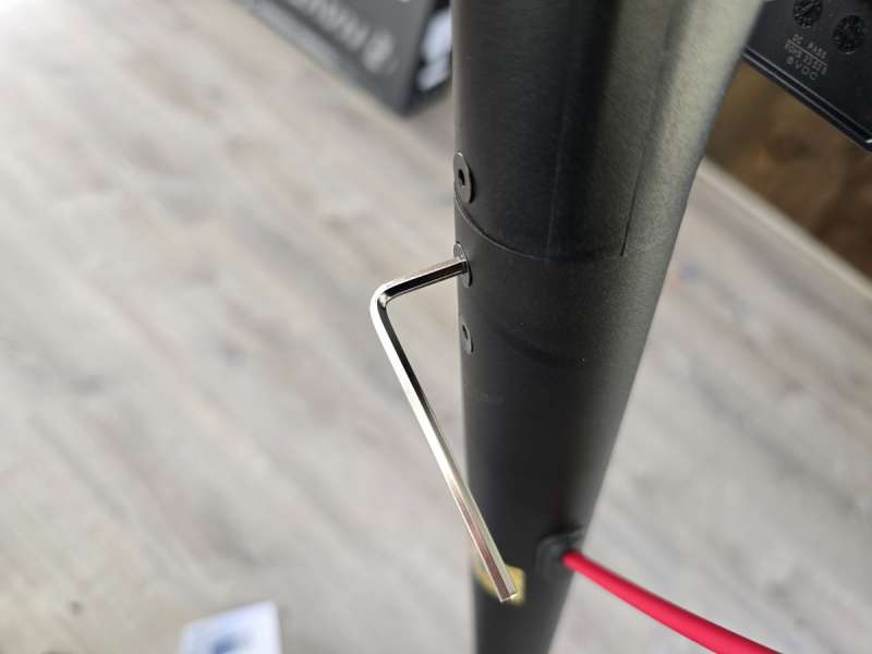 NAVEE S40 Electric Scooter review - The Gadgeteer