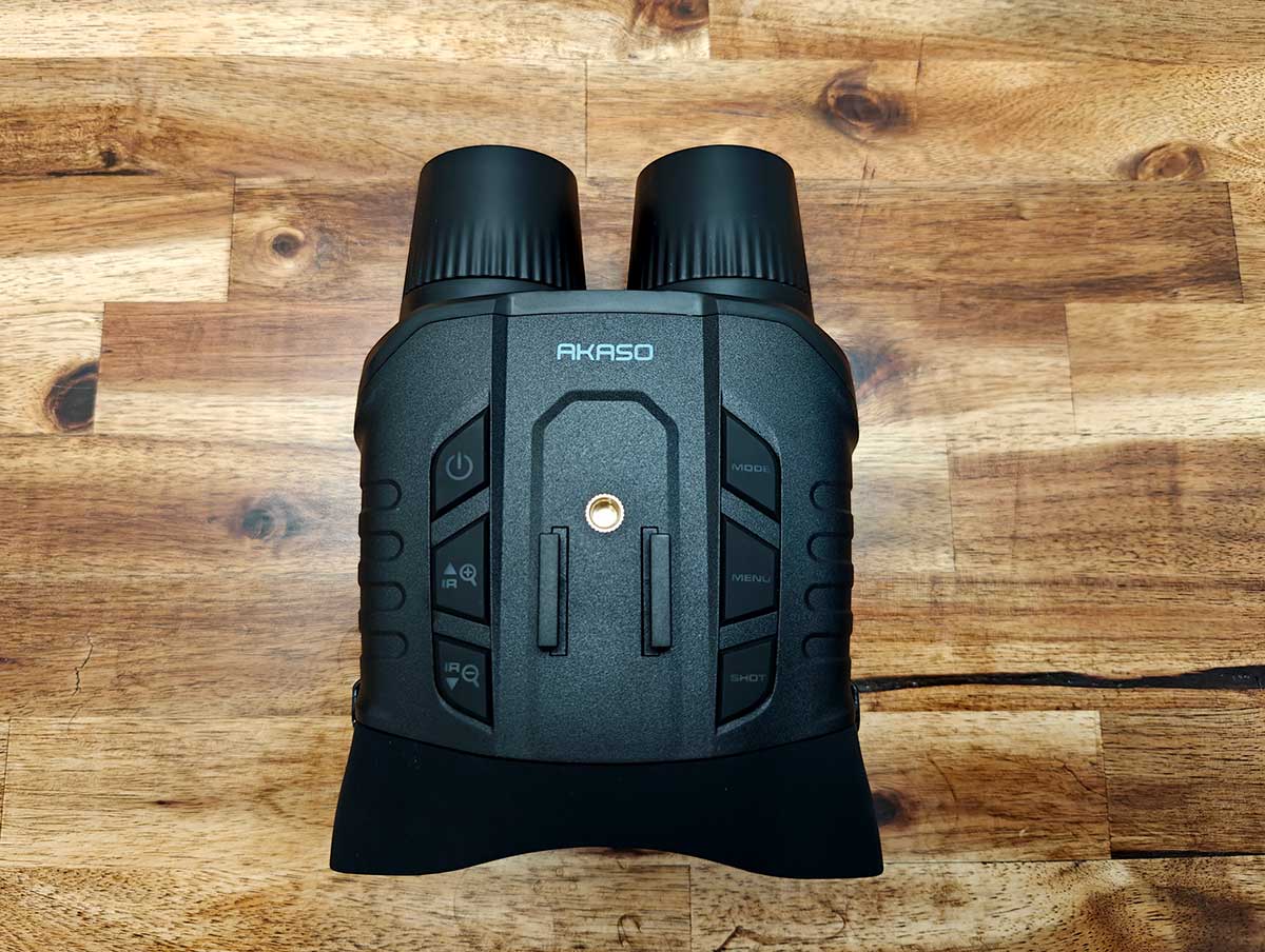 AKASO Seemor 200 night vision goggles review - Can you see more with it ...