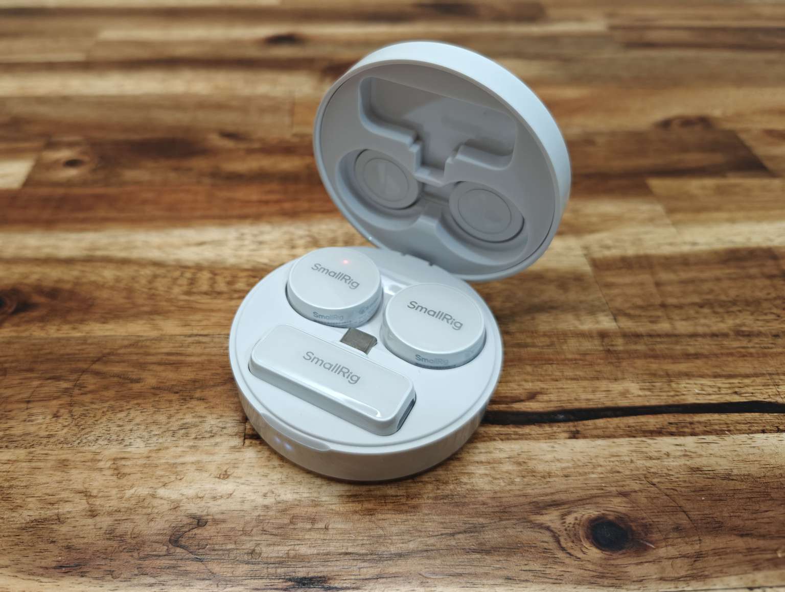 SmallRig S60 wireless microphone review - DSP noise reduction with the ...