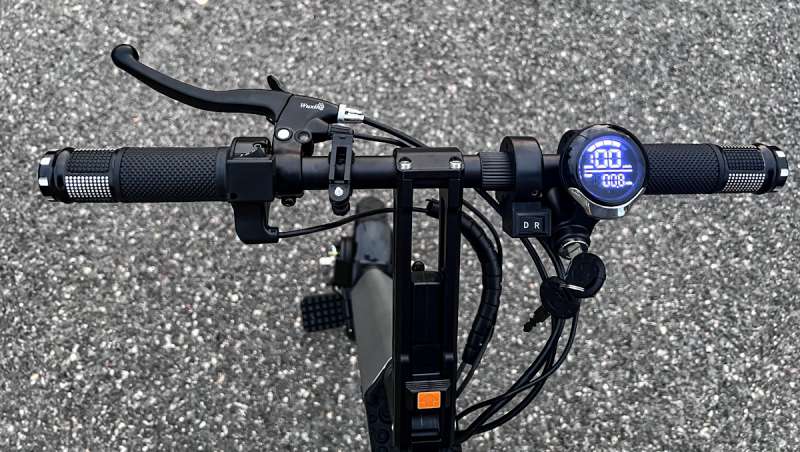 TopMate ES35 3 Wheels Foldable Trike review - The Gadgeteer