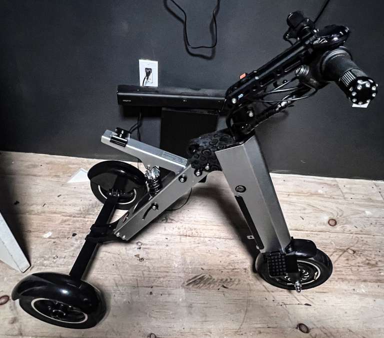 TopMate ES35 3 Wheels Foldable Trike review - The Gadgeteer