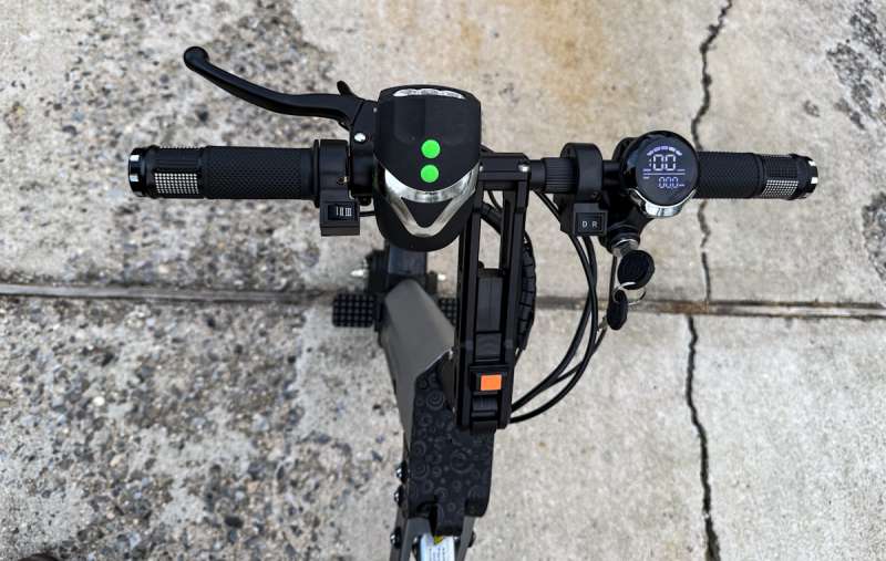 TopMate ES35 3 Wheels Foldable Trike review - The Gadgeteer