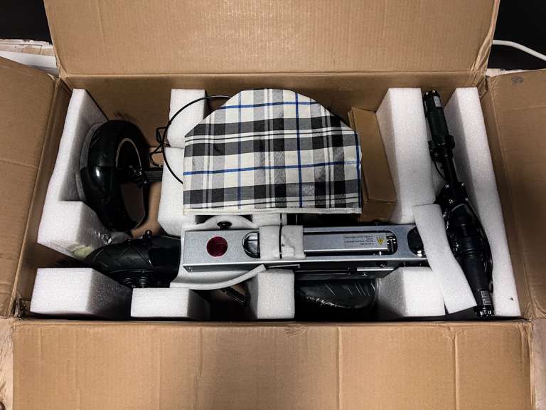 TopMate ES35 3 Wheels Foldable Trike review - The Gadgeteer