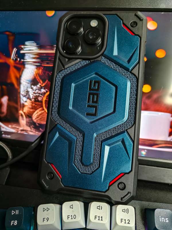 UAG Monarch Pro Kevlar® iPhone 16 Pro Max Case review - The Gadgeteer
