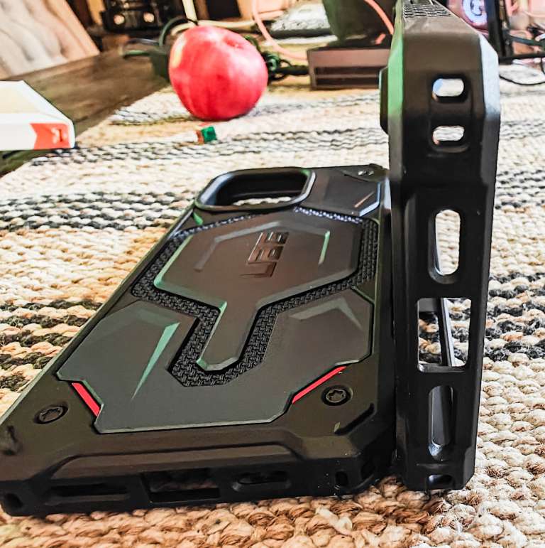 UAG Monarch Pro Kevlar® iPhone 16 Pro Max Case review - The Gadgeteer