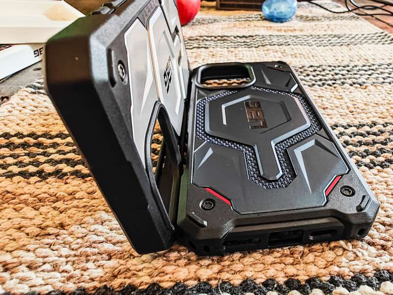 UAG Monarch Pro Kevlar® iPhone 16 Pro Max Case review - The Gadgeteer