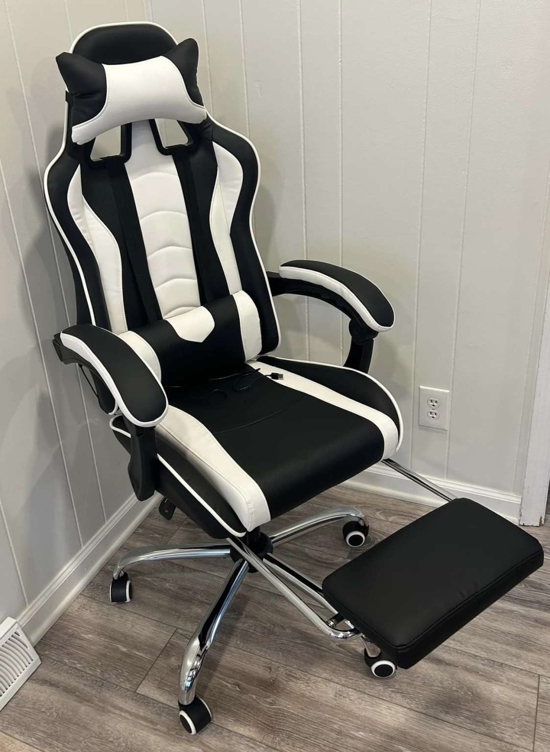 Yaheetech Gaming Chair review - The Gadgeteer