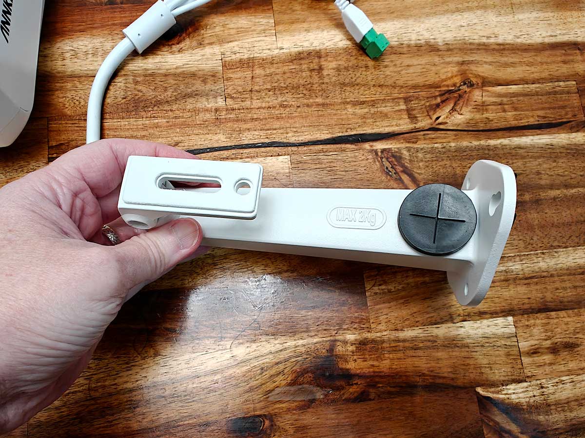 ANNKE FCD600 PoE dual lens panoramic outdoor security camera review ...