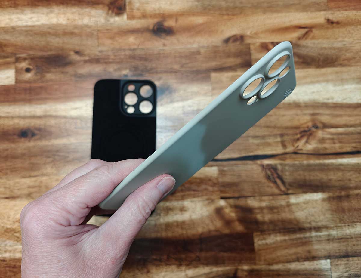 Atom Studios Soft Snap magnetic iPhone back review - I'm all in on this ...