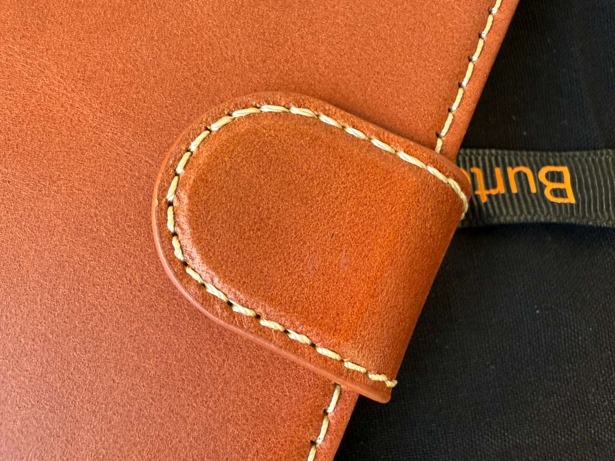 Burton Goods Modern Pocket Book Wallet iPhone case review - The Gadgeteer