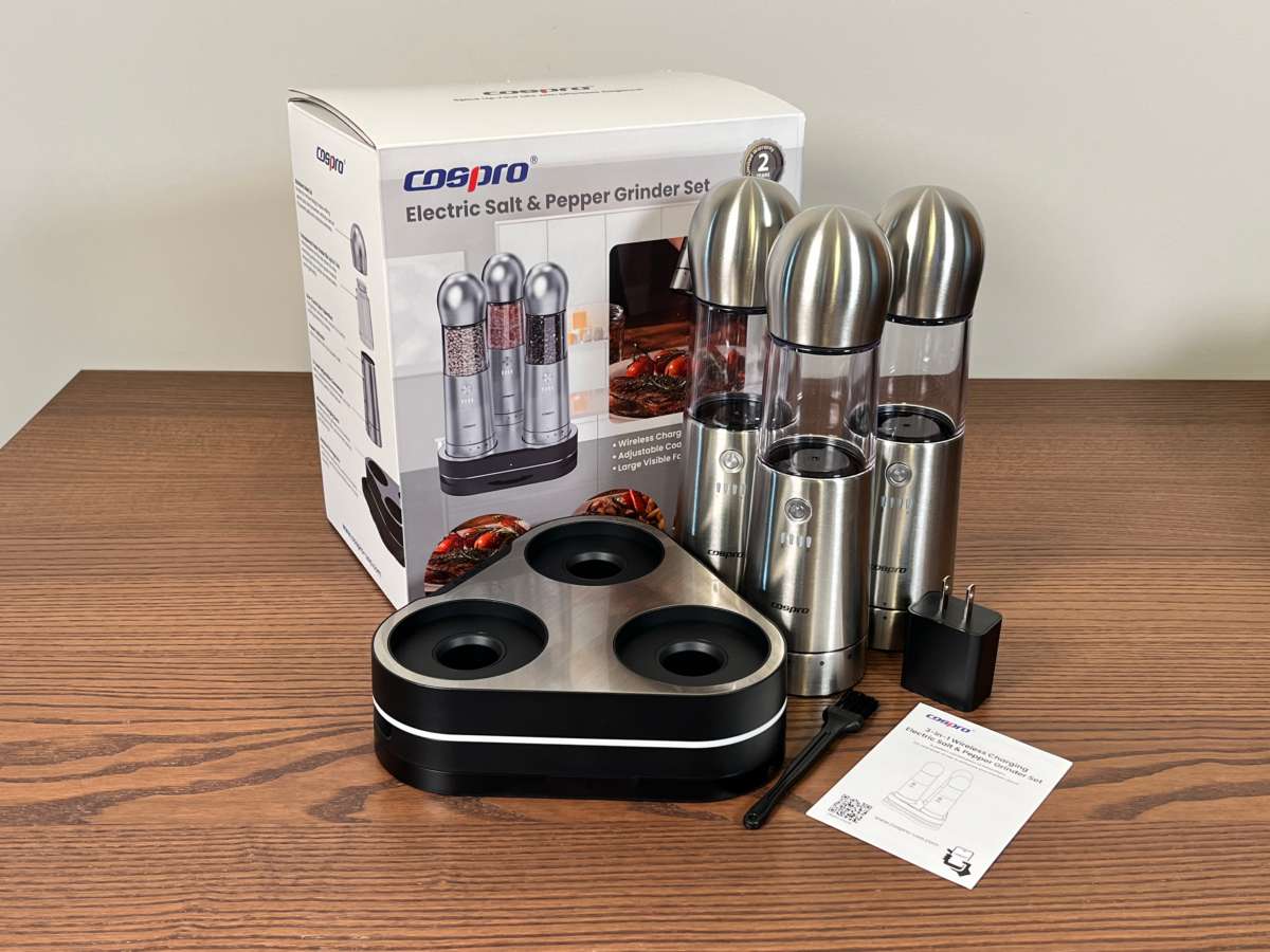 Cospro 3-in-1 Wireless Charging Electric Salt and Pepper Grinder review - The Gadgeteer