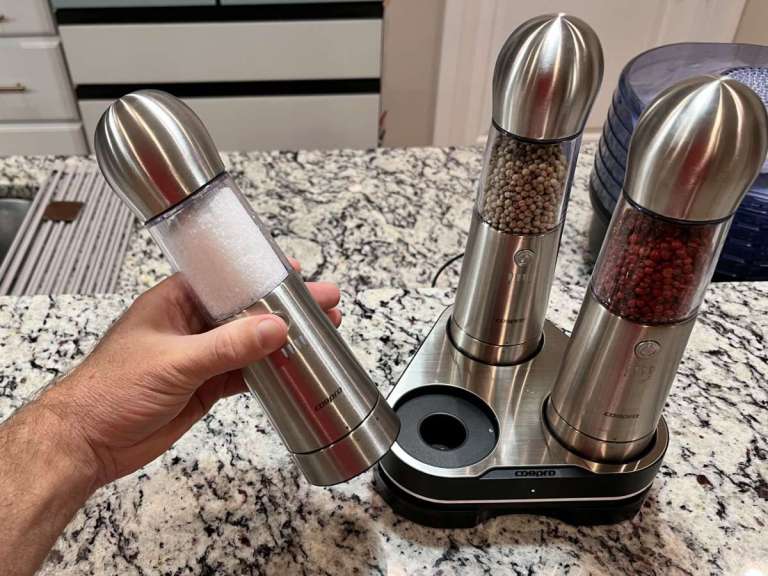Cospro 3-in-1 Wireless Charging Electric Salt and Pepper Grinder review - The Gadgeteer