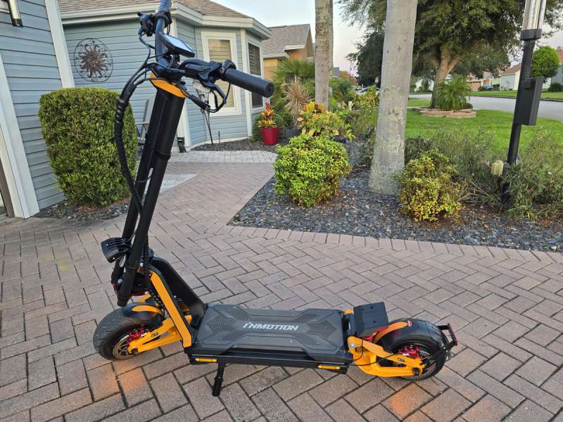 Inmotion RS Electric Scooter review - Beast mode on! - The Gadgeteer
