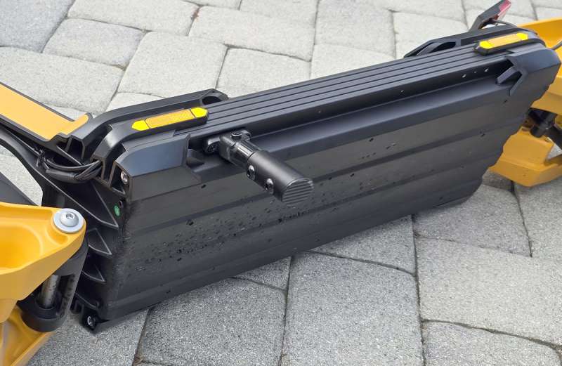 Inmotion RS Electric Scooter review - Beast mode on! - The Gadgeteer