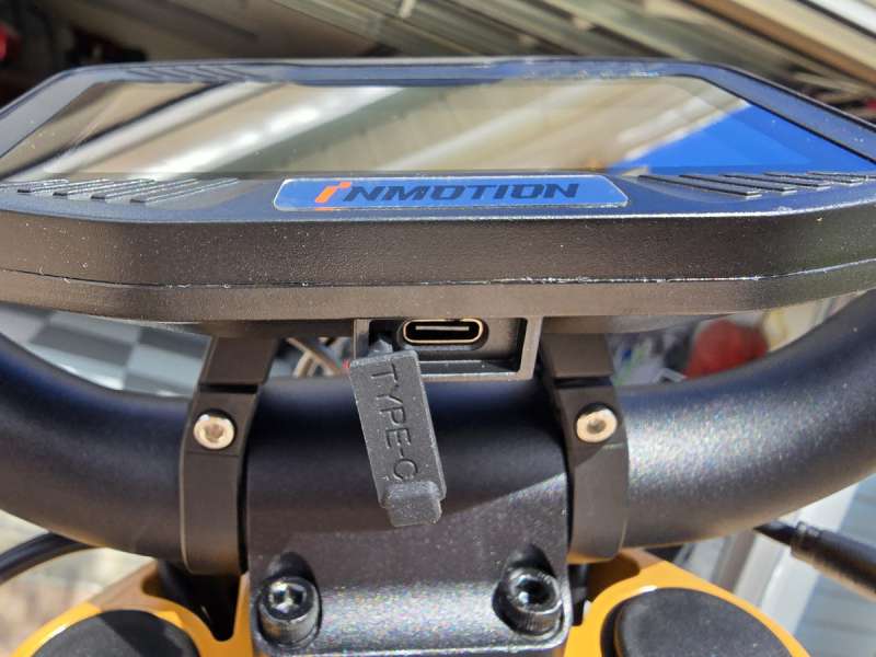 Inmotion RS Electric Scooter review - Beast mode on! - The Gadgeteer