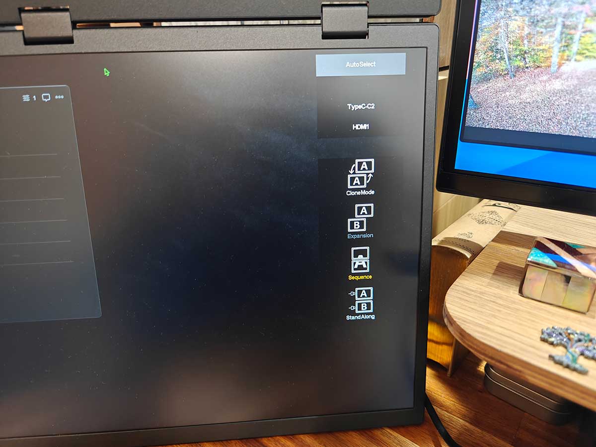 UPERFECT UStation Delta Max stacked dual screen folding 18.5in monitor ...