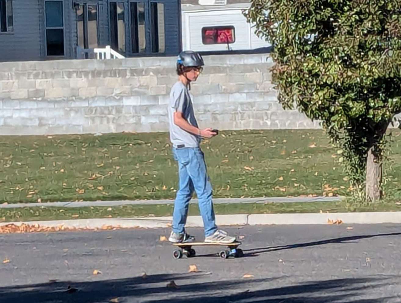 Backfire NALU E-Skateboard Review - Beautiful and sturdy design - The ...